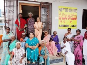 How To Donate Apart from Money in India to Old Age Home - Seruds