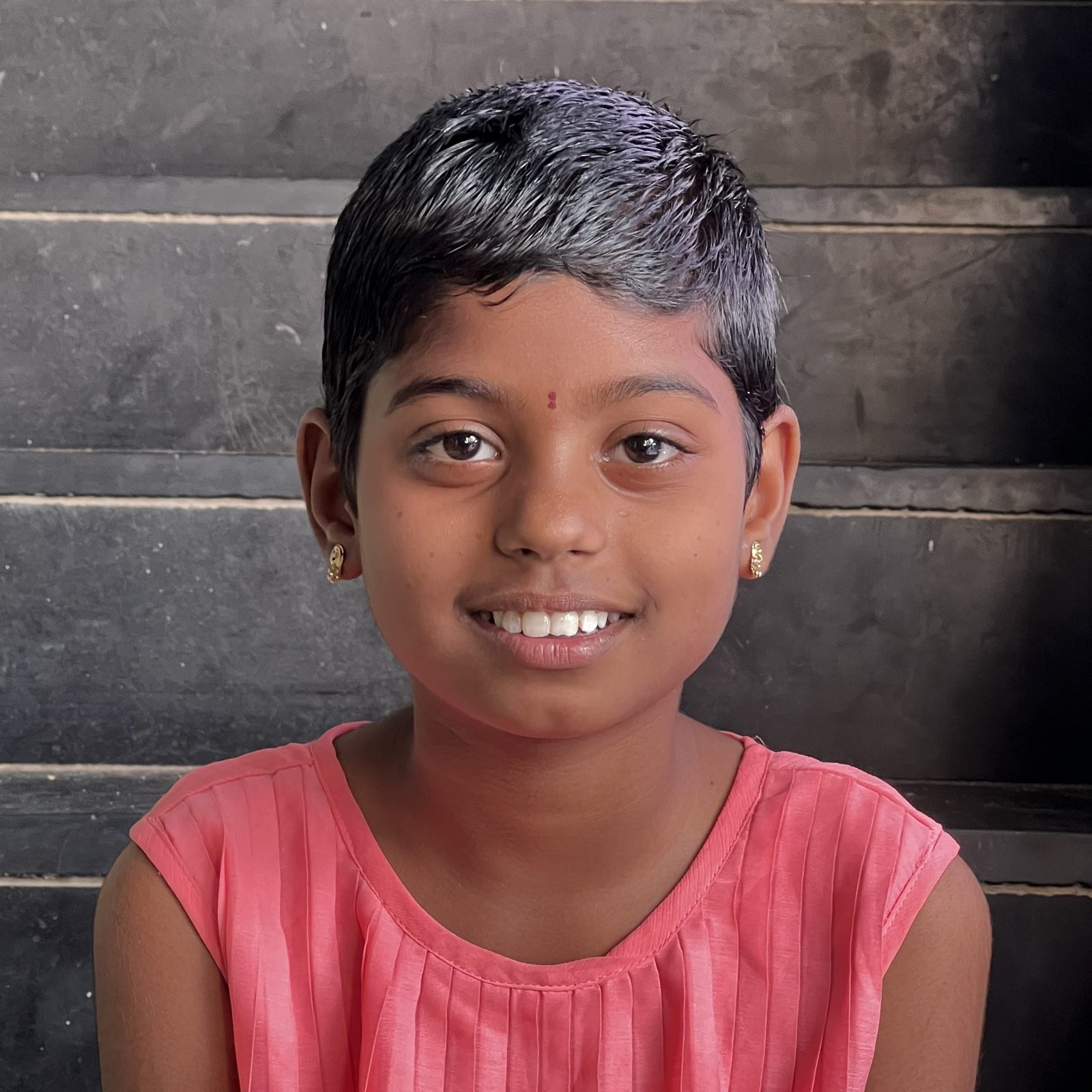 Pranitha Bandi - Seruds